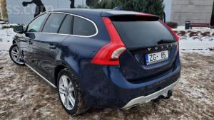 Volvo V60 2012 Rīga, ar dzinēja tilpumu 2.40 L un nobraukumu 240 tūkst. km par 7950 €, foto 7 vietnē AUTOMOTO.COM.LV