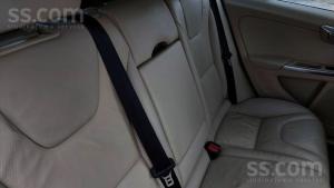 Volvo V60 2012 Rīga, ar dzinēja tilpumu 2.40 L un nobraukumu 240 tūkst. km par 7950 €, foto 9 vietnē AUTOMOTO.COM.LV
