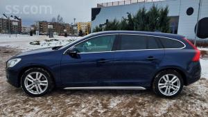 Volvo V60 2012 Rīga, ar dzinēja tilpumu 2.40 L un nobraukumu 240 tūkst. km par 7950 €, foto 11 vietnē AUTOMOTO.COM.LV