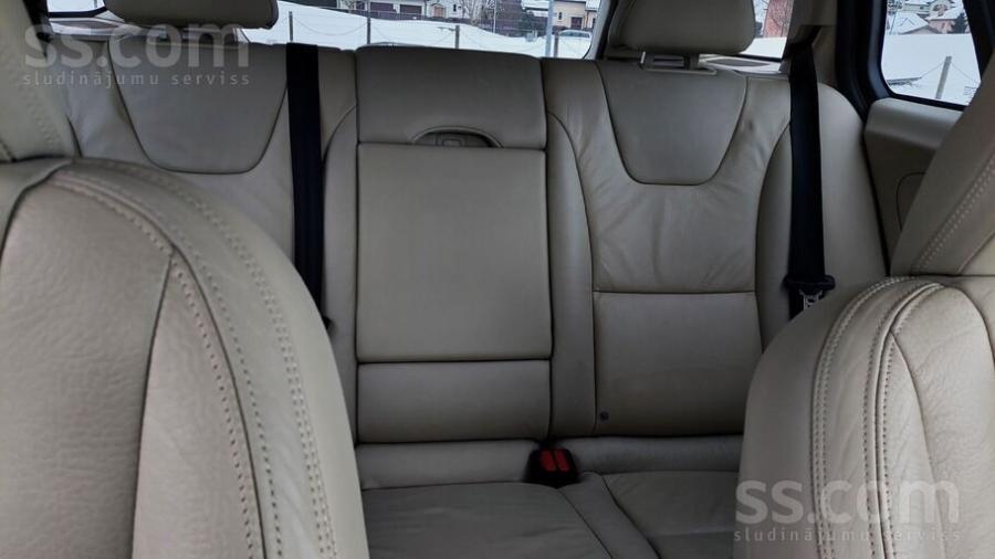 Volvo V60 2012 Rīga, ar dzinēja tilpumu 2.40 L un nobraukumu 240 tūkst. km par 7950 €, foto 17 vietnē AUTOMOTO.COM.LV