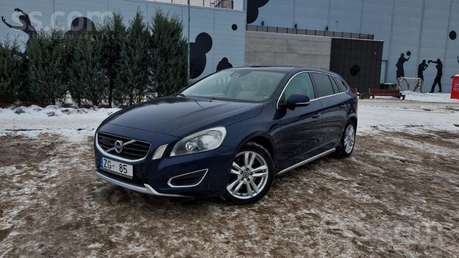 Volvo V60 2012 Rīga, ar dzinēja tilpumu 2.40 L un nobraukumu 240 tūkst. km par 7950 €, foto 19 vietnē AUTOMOTO.COM.LV