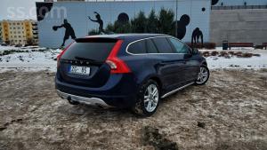 Volvo V60 2012 Rīga, ar dzinēja tilpumu 2.40 L un nobraukumu 240 tūkst. km par 7950 €, foto 22 vietnē AUTOMOTO.COM.LV