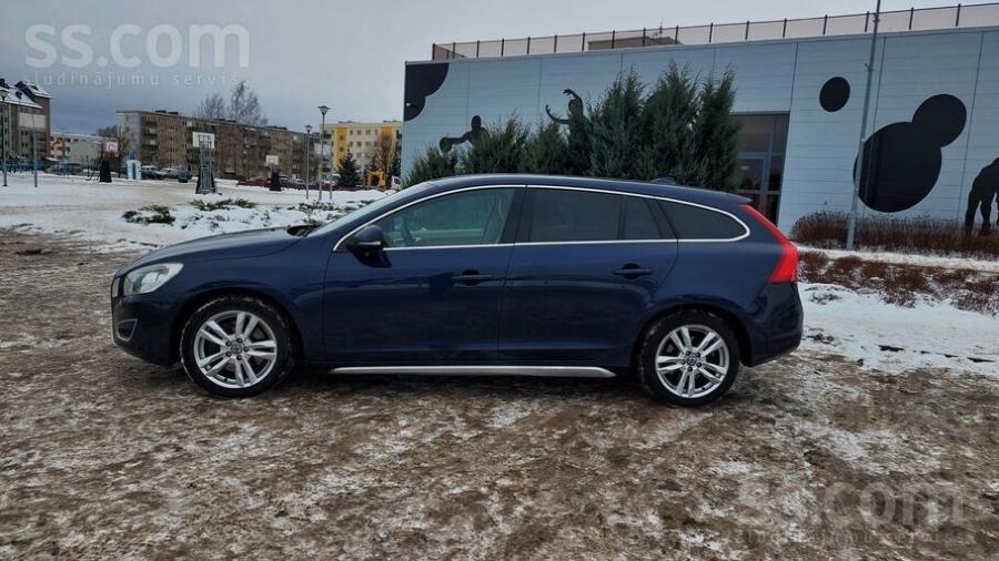Volvo V60 2012 Rīga, ar dzinēja tilpumu 2.40 L un nobraukumu 240 tūkst. km par 7950 €, foto 27 vietnē AUTOMOTO.COM.LV