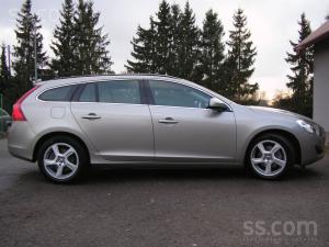 Volvo V60 2012 in Riga, with an engine capacity of 2.00 L and mileage of 0 thousand km for 6750 €, photo 8 on AUTOMOTO.COM.LV