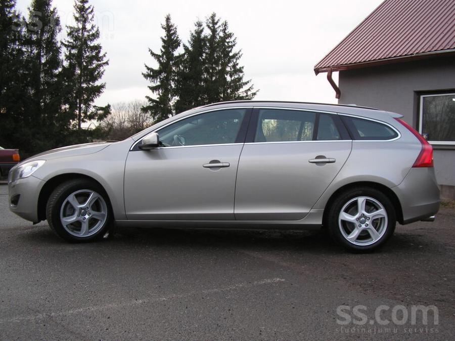 Volvo V60 2012 in Riga, with an engine capacity of 2.00 L and mileage of 0 thousand km for 6750 €, photo 9 on AUTOMOTO.COM.LV