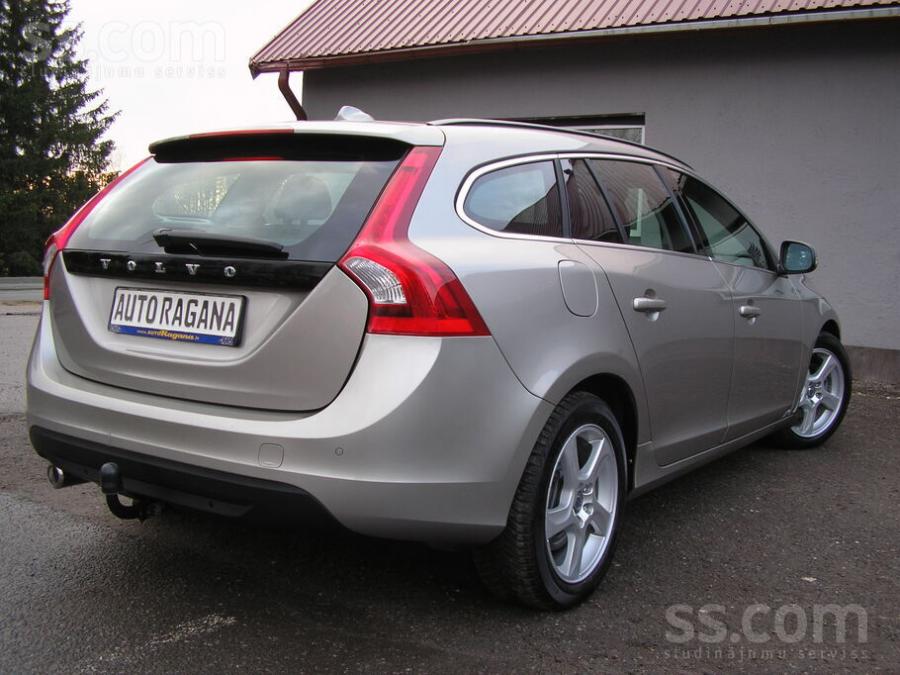 Volvo V60 2012 in Riga, with an engine capacity of 2.00 L and mileage of 0 thousand km for 6750 €, photo 11 on AUTOMOTO.COM.LV