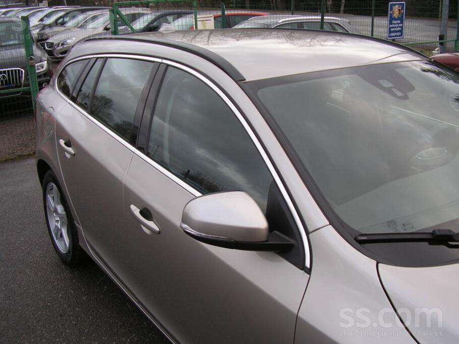 Volvo V60 2012 in Riga, with an engine capacity of 2.00 L and mileage of 0 thousand km for 6750 €, photo 12 on AUTOMOTO.COM.LV
