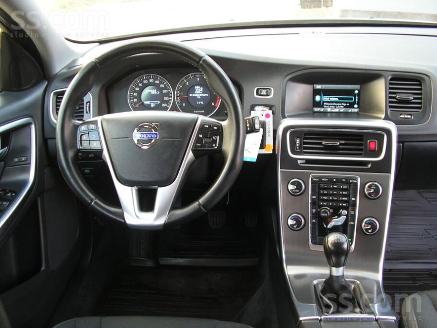 Volvo V60 2012 in Riga, with an engine capacity of 2.00 L and mileage of 0 thousand km for 6750 €, photo 15 on AUTOMOTO.COM.LV