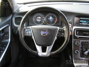 Volvo V60 2012 in Riga, with an engine capacity of 2.00 L and mileage of 0 thousand km for 6750 €, photo 16 on AUTOMOTO.COM.LV