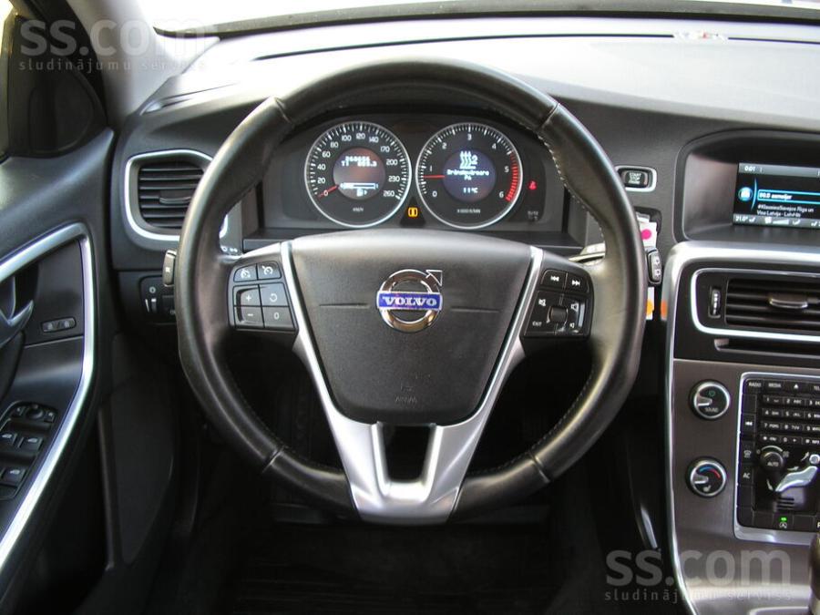 Volvo V60 2012 in Riga, with an engine capacity of 2.00 L and mileage of 0 thousand km for 6750 €, photo 16 on AUTOMOTO.COM.LV