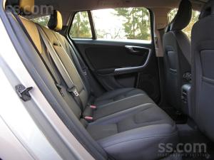 Volvo V60 2012 in Riga, with an engine capacity of 2.00 L and mileage of 0 thousand km for 6750 €, photo 23 on AUTOMOTO.COM.LV