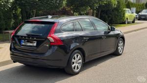 Volvo V60 2012 in Vilnius, with an engine capacity of 1.60 L and mileage of 344 thousand km for 3950 €, photo 7 on AUTOMOTO.COM.LV