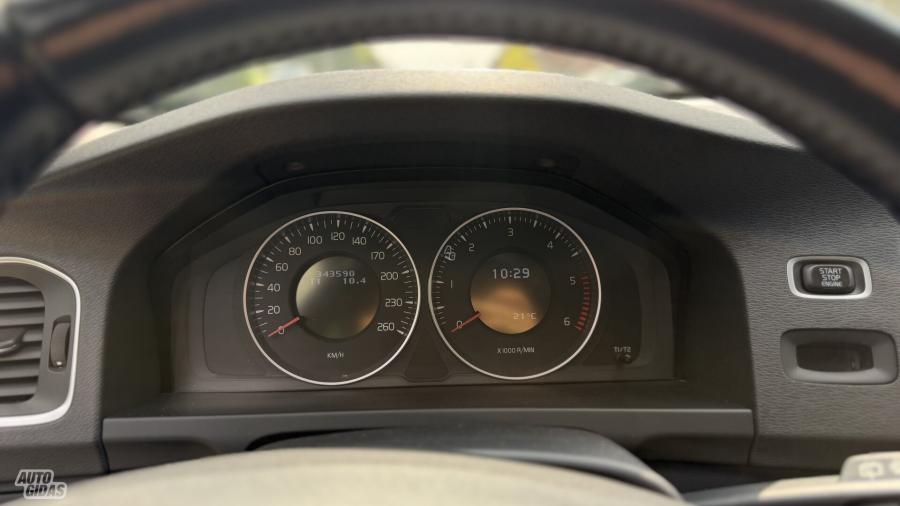 Volvo V60 2012 in Vilnius, with an engine capacity of 1.60 L and mileage of 344 thousand km for 3950 €, photo 15 on AUTOMOTO.COM.LV