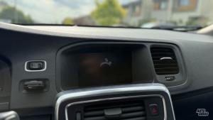 Volvo V60 2012 in Vilnius, with an engine capacity of 1.60 L and mileage of 344 thousand km for 3950 €, photo 19 on AUTOMOTO.COM.LV