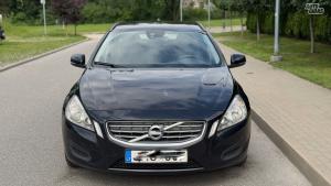 Volvo V60 2012 in Vilnius, with an engine capacity of 1.60 L and mileage of 344 thousand km for 3950 €, photo 3 on AUTOMOTO.COM.LV