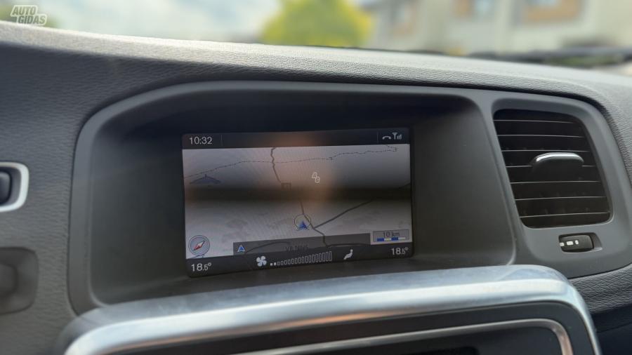 Volvo V60 2012 in Vilnius, with an engine capacity of 1.60 L and mileage of 344 thousand km for 3950 €, photo 22 on AUTOMOTO.COM.LV