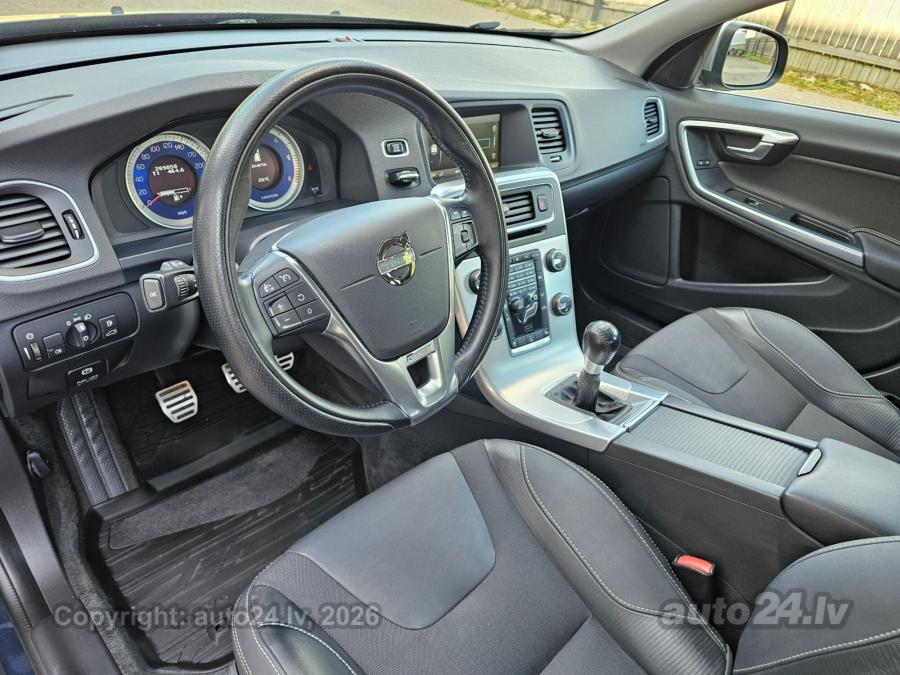 Volvo V60 2012 in Tartu, with an engine capacity of 2.40 L and mileage of 209 thousand km for 6990 €, photo 11 on AUTOMOTO.COM.LV