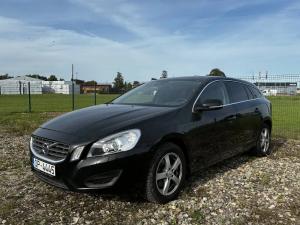 Volvo V60 2012 Saldus, ar dzinēja tilpumu 2.00 L un nobraukumu 309 tūkst. km par 5700 €, foto  vietnē AUTOMOTO.COM.LV