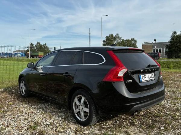Volvo V60 2012 in Saldus, with an engine capacity of 2.00 L and mileage of 309 thousand km for 5700 €, photo 7 on AUTOMOTO.COM.LV