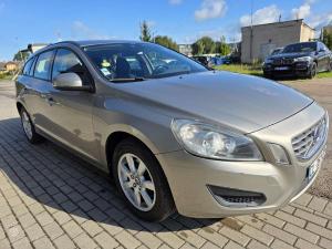 Volvo V60 2012 Tauragė, ar dzinēja tilpumu 1.56 L un nobraukumu 270 tūkst. km par 4499 €, foto 12 vietnē AUTOMOTO.COM.LV