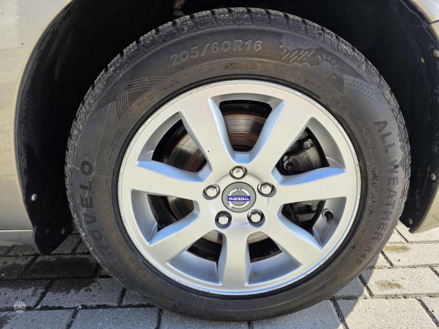 Volvo V60 2012 Tauragė, ar dzinēja tilpumu 1.56 L un nobraukumu 270 tūkst. km par 4499 €, foto 13 vietnē AUTOMOTO.COM.LV