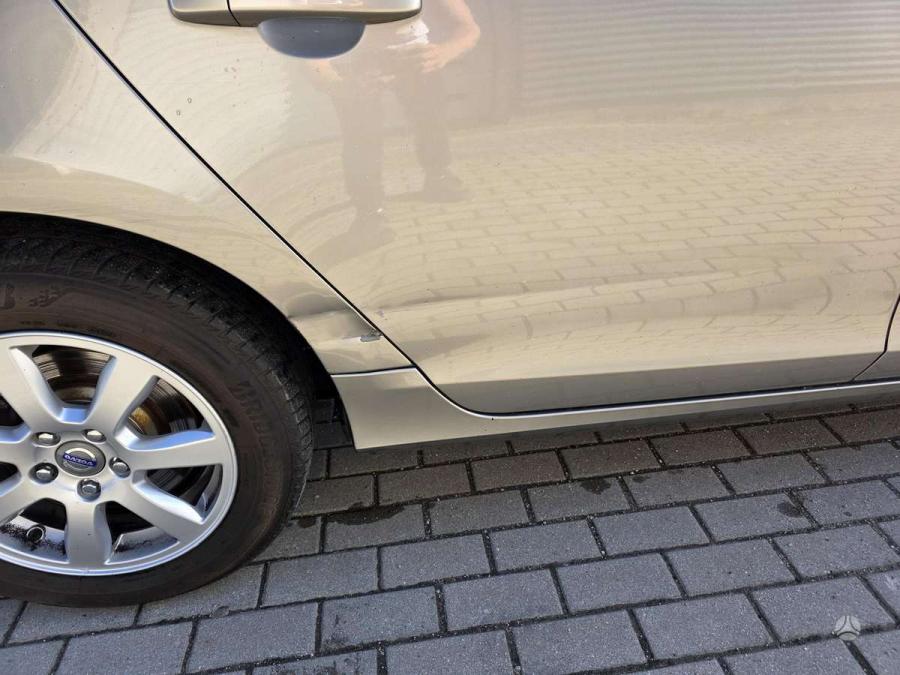 Volvo V60 2012 Tauragė, ar dzinēja tilpumu 1.56 L un nobraukumu 270 tūkst. km par 4499 €, foto 16 vietnē AUTOMOTO.COM.LV
