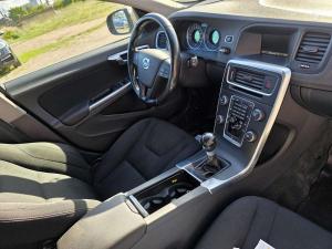 Volvo V60 2012 Tauragė, ar dzinēja tilpumu 1.56 L un nobraukumu 270 tūkst. km par 4499 €, foto 17 vietnē AUTOMOTO.COM.LV