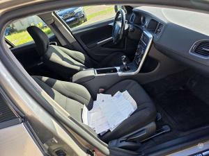 Volvo V60 2012 Tauragė, ar dzinēja tilpumu 1.56 L un nobraukumu 270 tūkst. km par 4499 €, foto 18 vietnē AUTOMOTO.COM.LV