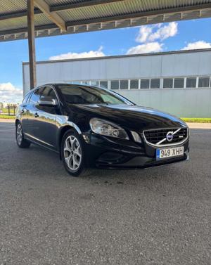 Volvo V60 2012 Valga, ar dzinēja tilpumu 2.00 L un nobraukumu 346 tūkst. km par 5900 €, foto 3 vietnē AUTOMOTO.COM.LV