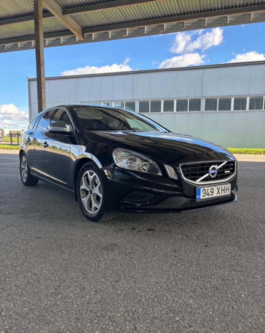 Volvo V60 2012 Valga, ar dzinēja tilpumu 2.00 L un nobraukumu 346 tūkst. km par 5900 €, foto 3 vietnē AUTOMOTO.COM.LV