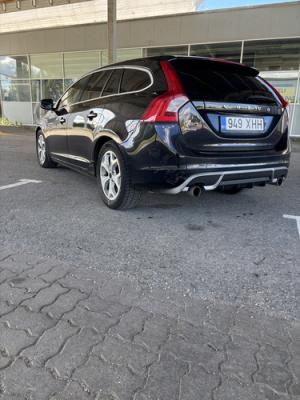 Volvo V60 2012 Valga, ar dzinēja tilpumu 2.00 L un nobraukumu 346 tūkst. km par 5900 €, foto 4 vietnē AUTOMOTO.COM.LV