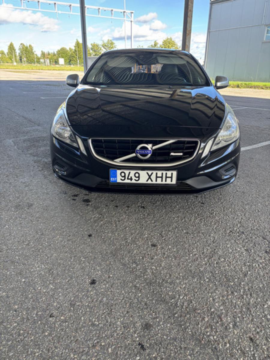 Volvo V60 2012 Valga, ar dzinēja tilpumu 2.00 L un nobraukumu 346 tūkst. km par 5900 €, foto 7 vietnē AUTOMOTO.COM.LV