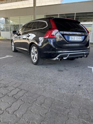 Volvo V60 2012 Valga, ar dzinēja tilpumu 2.00 L un nobraukumu 346 tūkst. km par 5900 €, foto 14 vietnē AUTOMOTO.COM.LV
