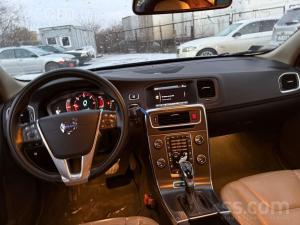 Volvo V60 2013 in Riga, with an engine capacity of 2.40 L and mileage of 334 thousand km for 7190 €, photo 10 on AUTOMOTO.COM.LV
