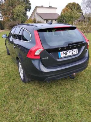 Volvo V60 2013 Mažeikiai, ar dzinēja tilpumu 1.98 L un nobraukumu 223 tūkst. km par 6350 €, foto 9 vietnē AUTOMOTO.COM.LV