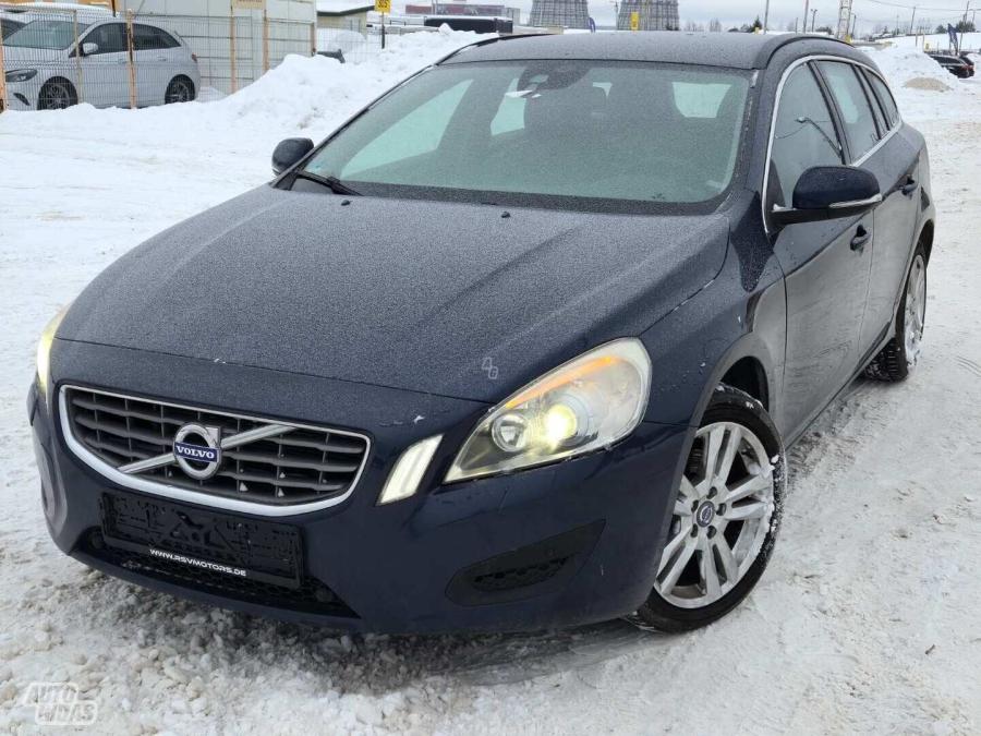 Volvo V60 2013 in Vilnius, with an engine capacity of 2.00 L and mileage of 222 thousand km for 6000 €, photo 1 on AUTOMOTO.COM.LV