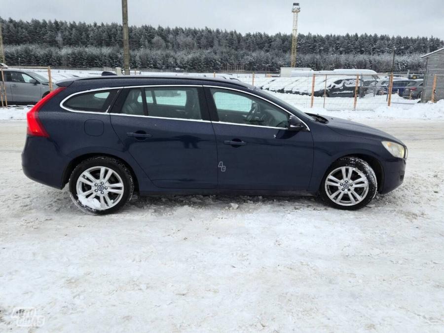 Volvo V60 2013 in Vilnius, with an engine capacity of 2.00 L and mileage of 222 thousand km for 6000 €, photo 7 on AUTOMOTO.COM.LV