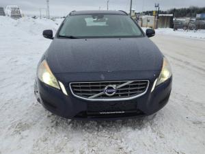 Volvo V60 2013 in Vilnius, with an engine capacity of 2.00 L and mileage of 222 thousand km for 6000 €, photo 29 on AUTOMOTO.COM.LV