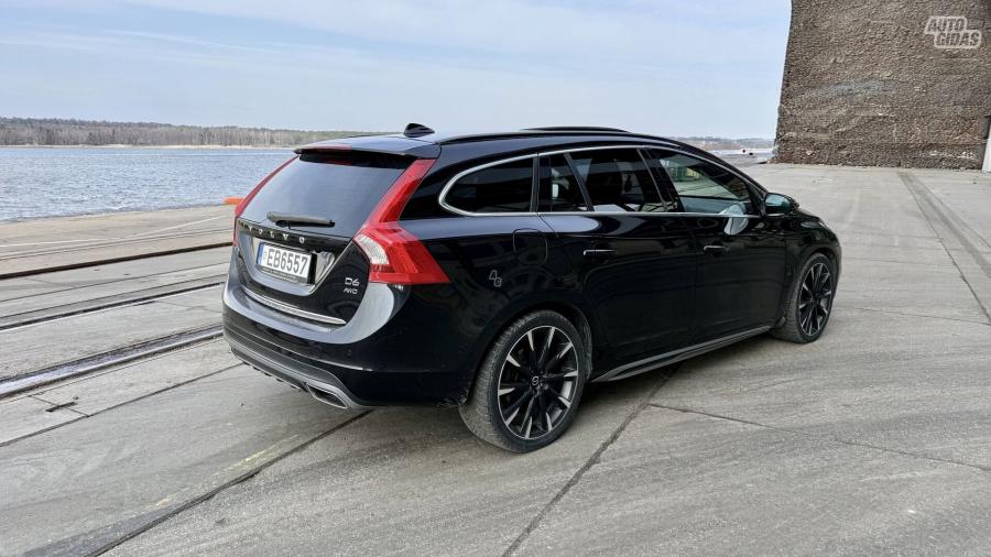 Volvo V60 2013 Klaipėda, ar dzinēja tilpumu 2.40 L un nobraukumu 368 tūkst. km par 7600 €, foto 5 vietnē AUTOMOTO.COM.LV