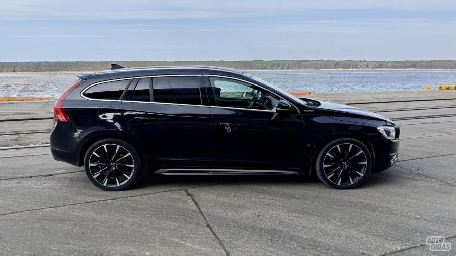 Volvo V60 2013 Klaipėda, ar dzinēja tilpumu 2.40 L un nobraukumu 368 tūkst. km par 7600 €, foto 6 vietnē AUTOMOTO.COM.LV