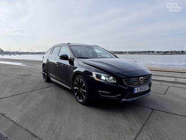 Volvo V60 2013 in Klaipeda, with an engine capacity of 2.40 L and mileage of 368 thousand km for 7600 €, photo 7 on AUTOMOTO.COM.LV