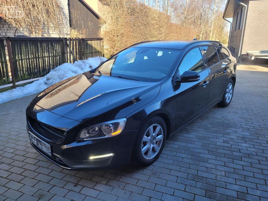 Volvo V60 2013 in Vilkaviskis, with an engine capacity of 2.00 L and mileage of 230 thousand km for 6100 €, photo 11 on AUTOMOTO.COM.LV