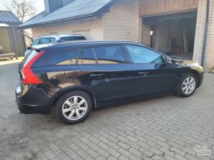 Volvo V60 2013 in Vilkaviskis, with an engine capacity of 2.00 L and mileage of 230 thousand km for 6100 €, photo 14 on AUTOMOTO.COM.LV