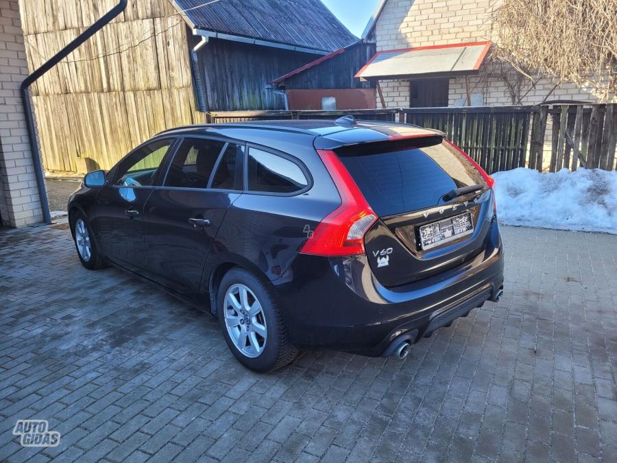 Volvo V60 2013 in Vilkaviskis, with an engine capacity of 2.00 L and mileage of 230 thousand km for 6100 €, photo 15 on AUTOMOTO.COM.LV