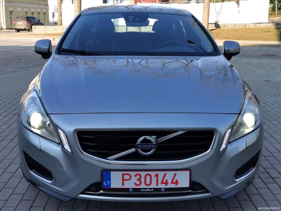 Volvo V60 2013 Ukmergė, ar dzinēja tilpumu 2.40 L un nobraukumu 340 tūkst. km par 6350 €, foto 1 vietnē AUTOMOTO.COM.LV