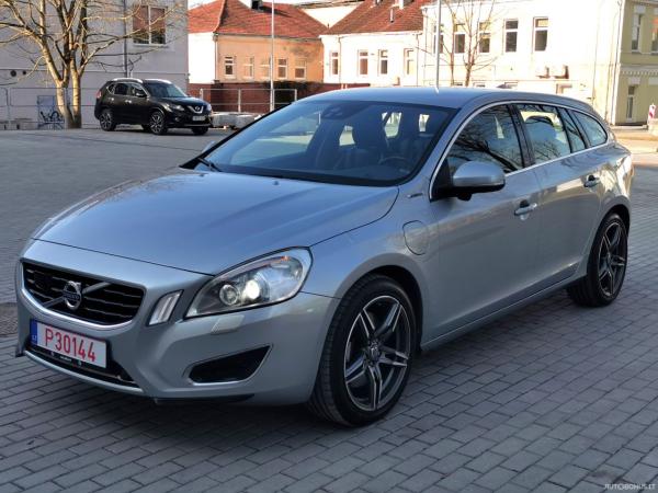 Volvo V60 2013 Ukmergė, ar dzinēja tilpumu 2.40 L un nobraukumu 340 tūkst. km par 6350 €, foto 2 vietnē AUTOMOTO.COM.LV