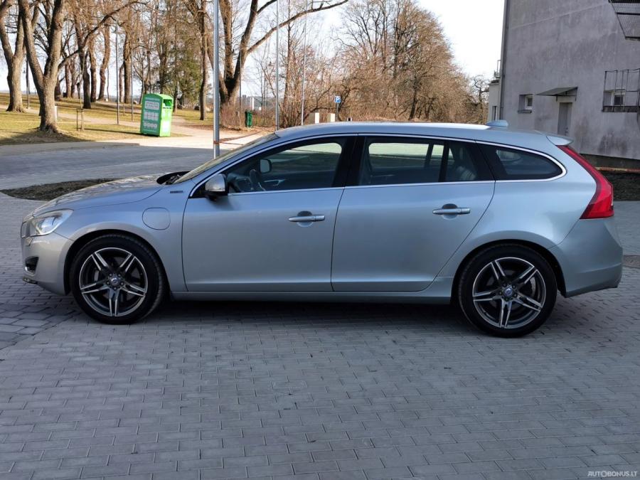 Volvo V60 2013 Ukmergė, ar dzinēja tilpumu 2.40 L un nobraukumu 340 tūkst. km par 6350 €, foto 3 vietnē AUTOMOTO.COM.LV