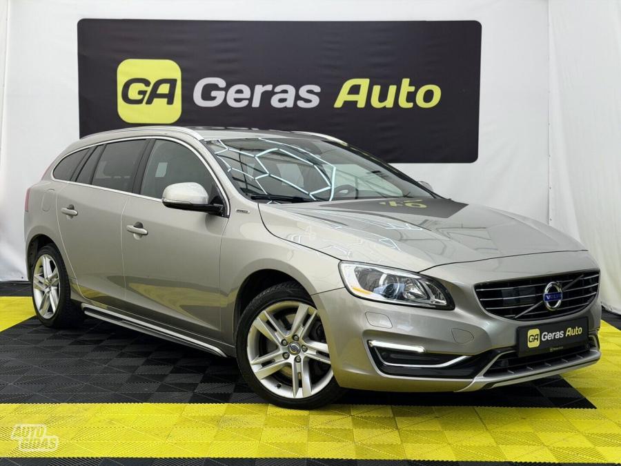 Volvo V60 2013 in Avizieniai, with an engine capacity of 2.40 L and mileage of 291 thousand km for 7990 €, photo 3 on AUTOMOTO.COM.LV