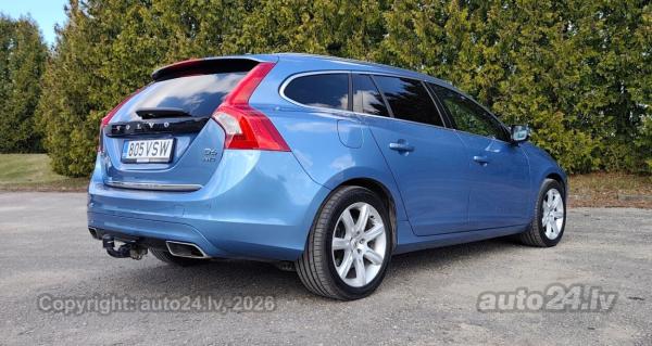 Volvo V60 2013 in Tartu, with an engine capacity of 2.40 L and mileage of 152 thousand km for 10700 €, photo 2 on AUTOMOTO.COM.LV