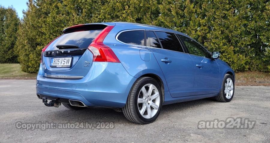 Volvo V60 2013 Tartu, ar dzinēja tilpumu 2.40 L un nobraukumu 152 tūkst. km par 10700 €, foto 3 vietnē AUTOMOTO.COM.LV
